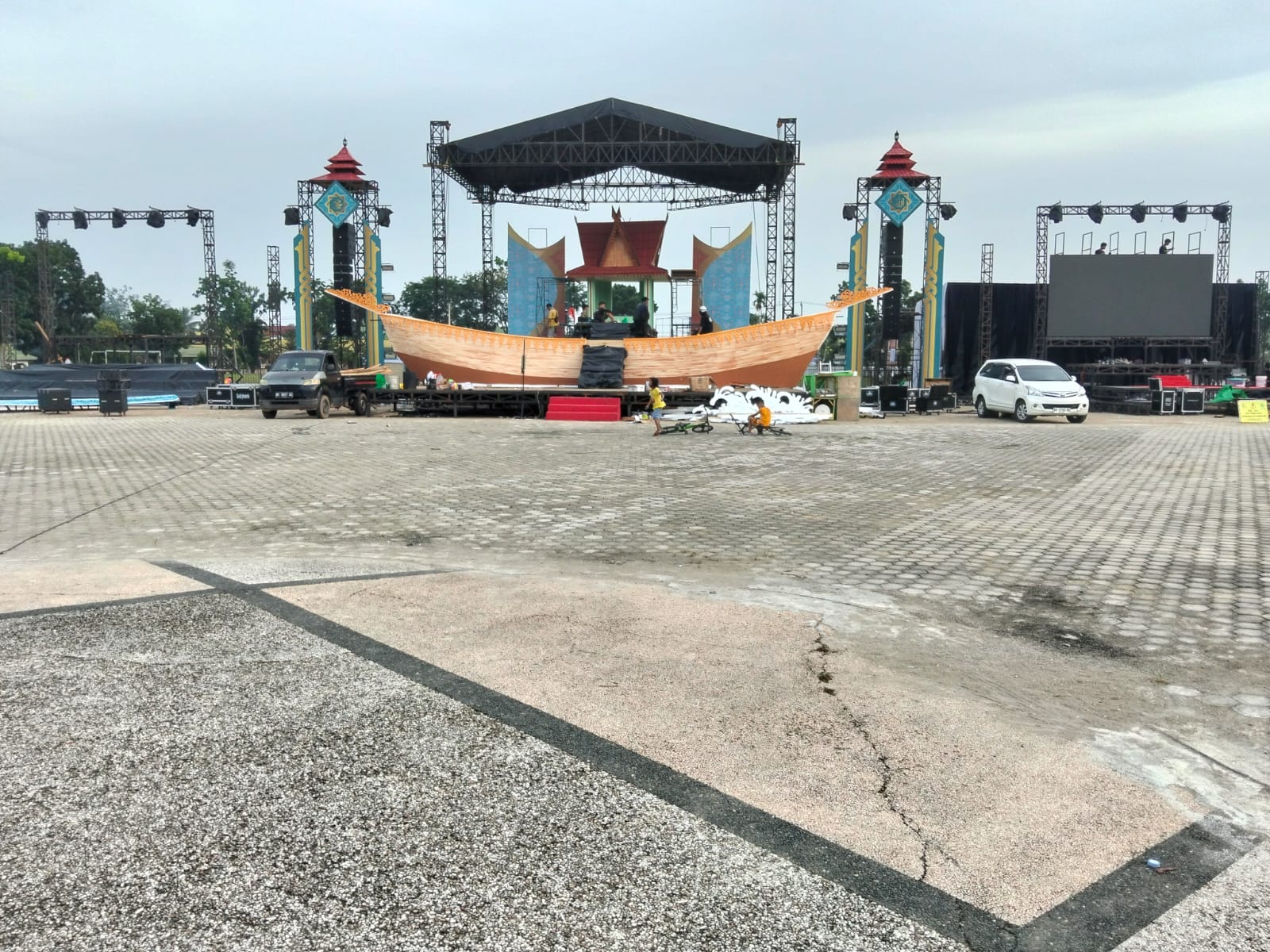 Pembukaan MTQ ke-54, Panitia Undang Das'ad Latif dan Qori Internasional ...